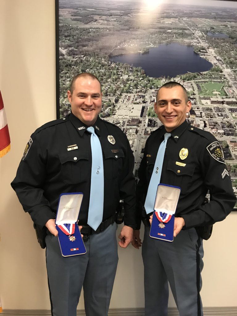 Warsaw Police officers given "Life Saver" awards - News Now Warsaw